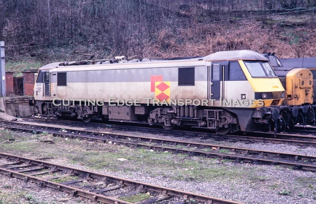 ORIGINAL RAILWAY SLIDE: Class 90 Electric 90041 at Ipswich D-1670 £3.49 ...