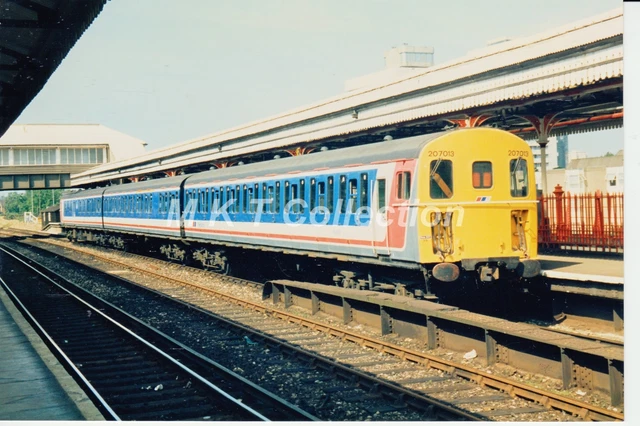 RAIL PHOTO CLASS 207 207013 2/8/91 stabled @ Clapham Junction £1.50 ...