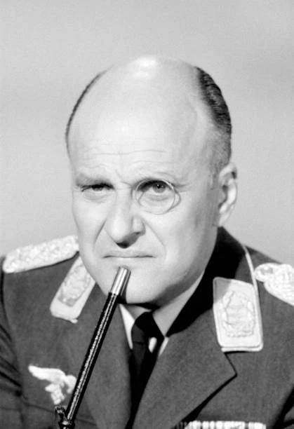 Hogans Heroes 1967 With Bob Crane Werner Klemperer Old Tv Photo Eur 6