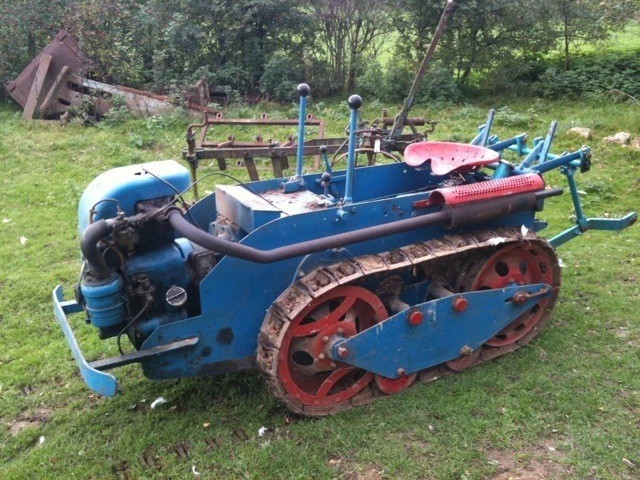 RANSOMES MG6 CRAWLER vintage tractor with electric start diesel engine ...