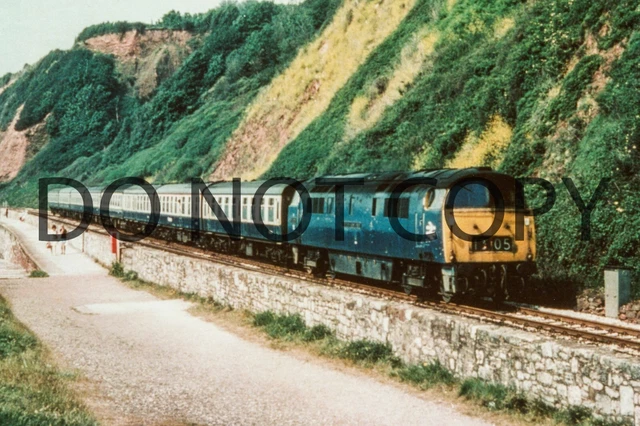 UK DIESEL TRAIN Railway Photograph Of Class 52 Western D1005. Rm52-17 £ ...