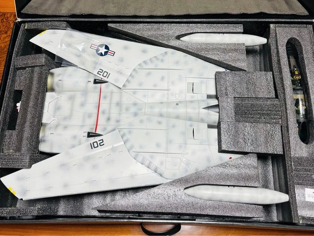 1/18 F-14A TOMCAT F84 Jolly Rogers Modèle D'Avion EUR 4.080,53 ...