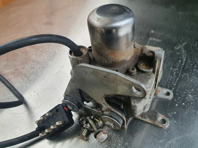 MERCEDES W126 W124 Cruise Control Actuator - Tempomat Control Unit £99. ...