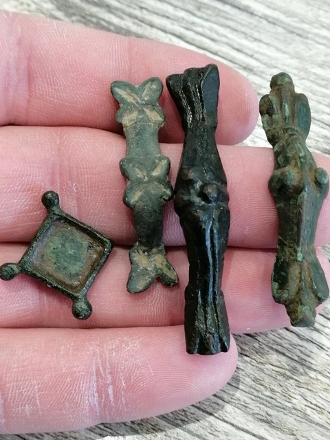 LOT FIBULE MÉROVINGIENNE - Carolingienne. Carolingian Merovingian fibula EUR 70,00 - PicClick FR