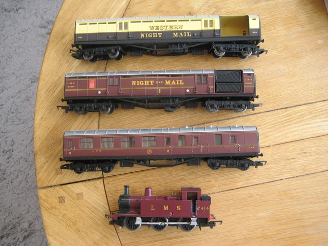 HORNBY LMS STEAM Engine, 2 Night Mail Coaches, 1 Western N/ Mail Coach ...
