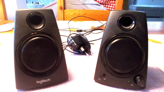 LOGITECH Z130 STATIONÄRE PC Lautsprecher Boxen 3.5 mm Klinke Stereo ...