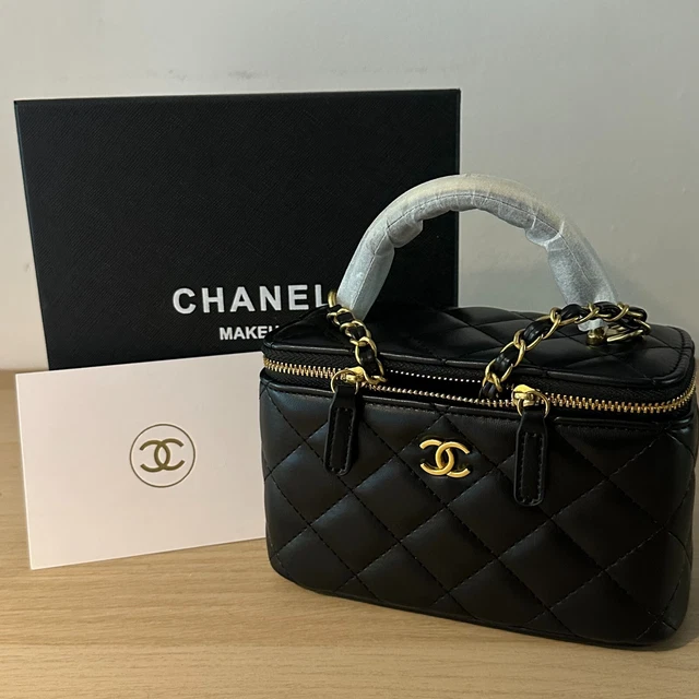 CHANEL VIP COMPLIMENTRY Free Gift Quilted Faux Pu Leather Vanity Makeup ...