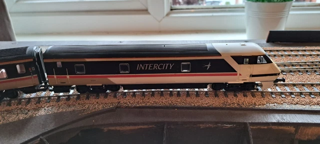 HORNBY INTERCITY 225 Set Swallow Livery Class 91 DVT MK 4 Coach £16.13 ...