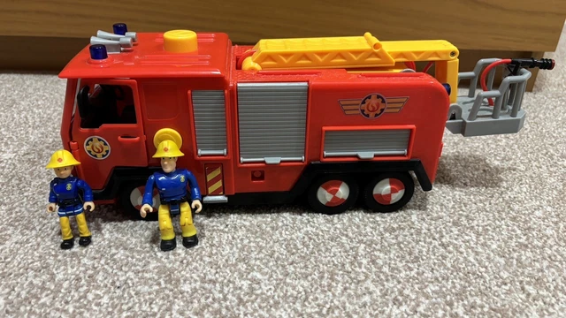 FIREMAN SAM Jupiter Fire Engine Sounds And Sprays Water. Penny And ...