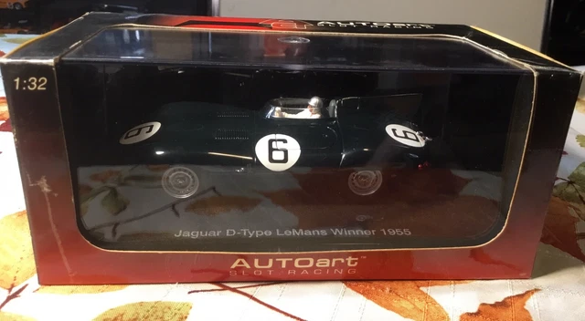 AUTOART SLOT RACING Jaguar D-Type Le Mans winner 1955 Hawthorn/Bueb ...