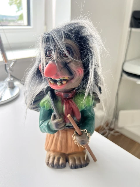 VOODOO JOE´S: WURZELSEPP, Wackelkopffigur Hexe, Hersteller Heico Coburg ...