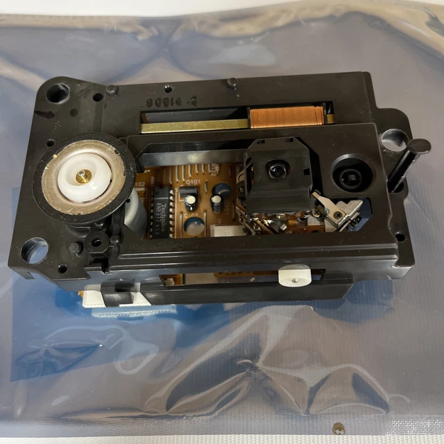 PANASONIC TECHNICS SOAD70A CD Player Laser Mechanism SL-P777 SL-P999 £ ...