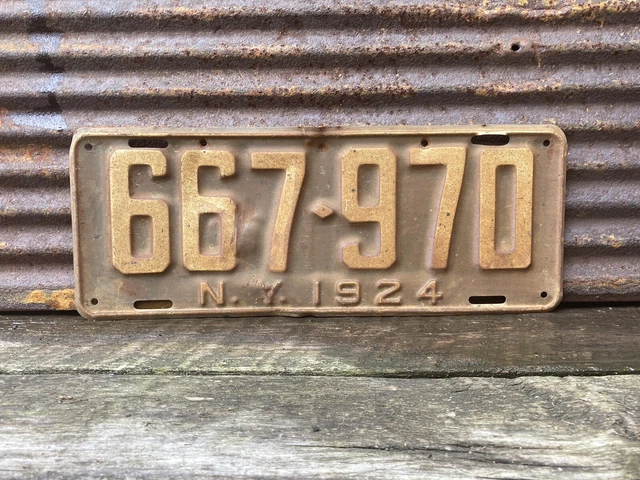 ANTIQUE 1924 NEW York License Plate Rusted Aged Patina Old Car Vintage ...