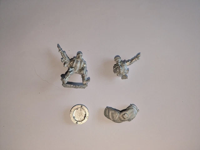 CATACHAN JUNGLE FIGHTER tank commander and squaddie - Metal - OOP £14. ...