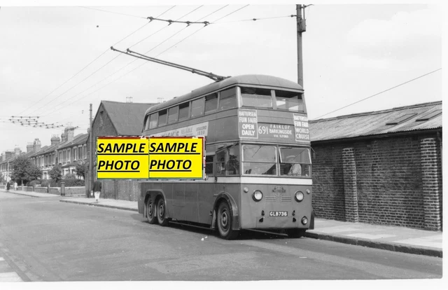 LONDON TRANSPORT B&W Bus Photograph-Trolleybus 1736 Route 691 £1.00 ...