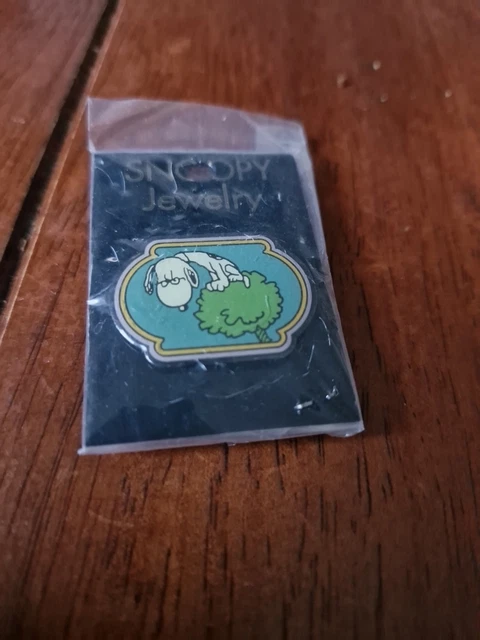 RARE VINTAGE SNOOPY/PEANUTS Enamel Pin Badge £12.94 - PicClick UK