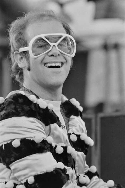 ENGLISH SINGER ELTON John performs at Watford FC 1974 OLD PHOTO $9.00 ...