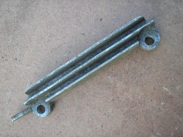 TRIUMPH 500 650 Pre-unit unit ?? cafe racer finned alloy rocker box oil ...