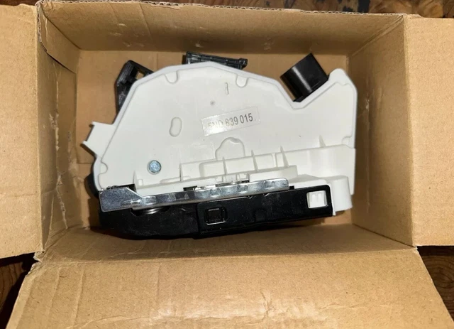 VOLKSWAGEN AMAROK REAR Left Door Lock Interchangeable With 5N0839015R ...