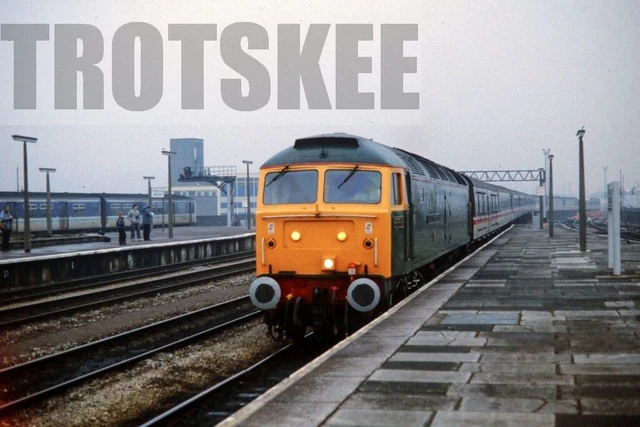 35MM SLIDE BR British Rail Diesel Loco 47484 Class 47 1994 Cardiff Orig ...