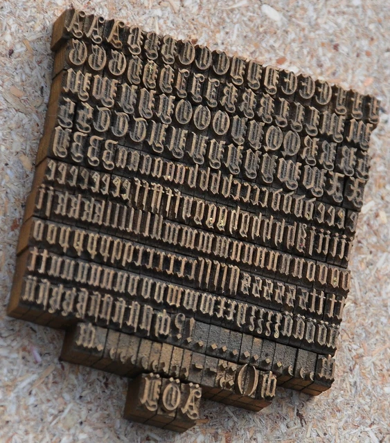 POLICE DE CARACTÈRES à dorer 4mm fer reliure dorure bronze/laiton livre ...
