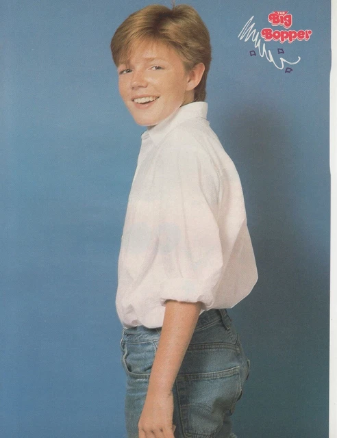 MACKENZIE ASTIN SIDE view pinup young boy picture Corey Feldman photo ...