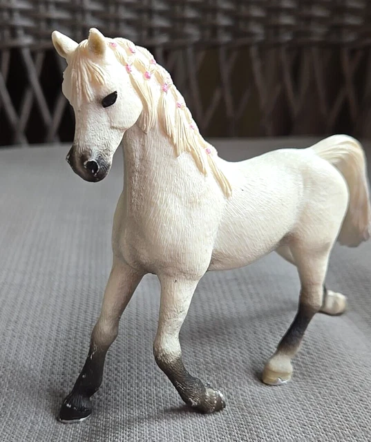 SCHLEICH WHITE ARABIAN MARE Horse 13761 Animal figure 2013 Retired ...