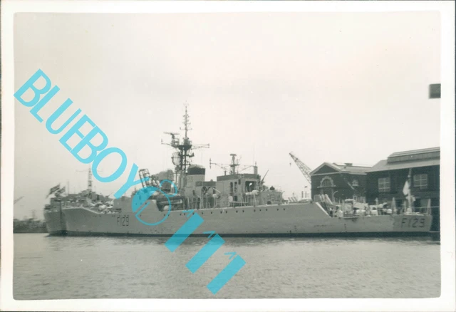 HMS RHYL F129 Royal Navy Anti Submarine Frigate Corner Jetty Portsmouth ...