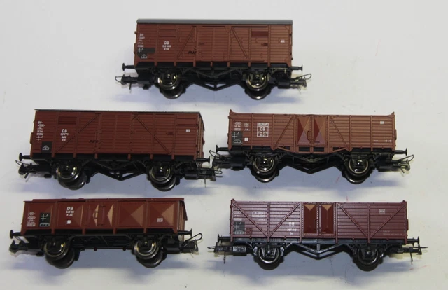 ROCO H0 4313/46001 und 3 weitere 2achsige Güterwagen DB offen/gedeckt ...