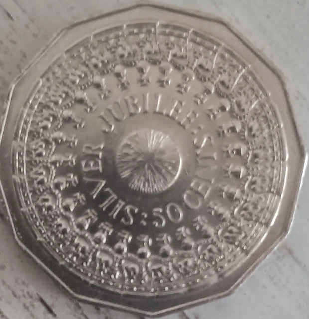 RARE ROTATION ERROR Coin 1977 Silver Jubilee 50 Cent $2,000.00 ... RARE ROTATION ERROR Coin 1977 Silver Jubilee 50 Cent $2,000.00 ...