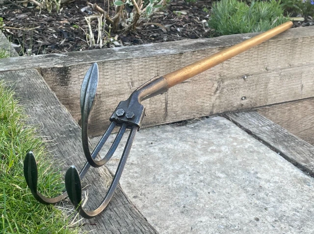 VINTAGE ELWELL GARDEN Long Handle 3 Prong Claw Hoe Cultivator Allotment ...