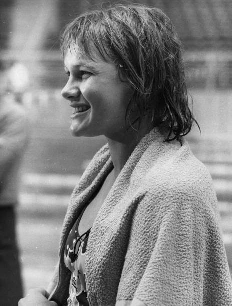 SHANE GOULD, AUSTRALIAN swimmer and Olympic medal-winner 1971 Old Photo ...