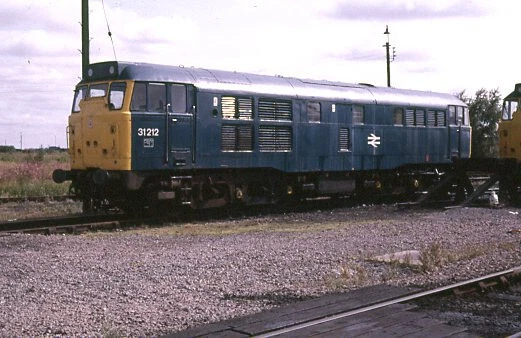ORIGINAL COLOUR SLIDE of 31212 BR class 31 diesel loco £2.25 - PicClick UK