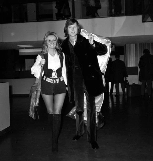 CLODAGH RODGERS LEAVING Heathrow Airport for the Eurovision So- 1971 ...