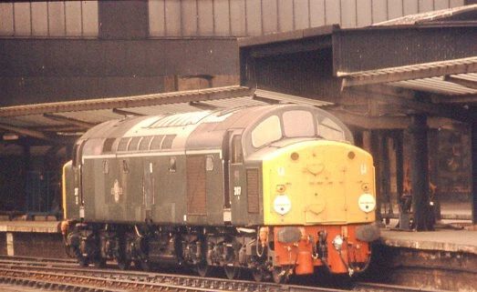 ORIGINAL COLOUR SLIDE of D287 BR class 40 diesel loco £4.99 - PicClick UK