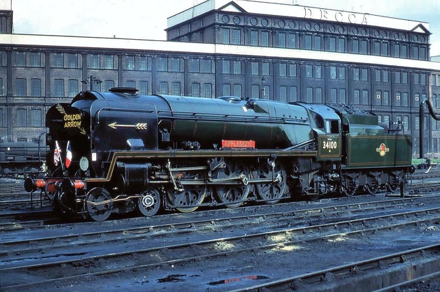 SR LOCO; 34100 "Appledore" at STEWARTS LANE with "Golden Arrow" PHOTO ...