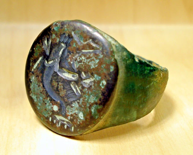 ANCIENT BRONZE ROMAN RING with Eros and dolphin Year 10 - 300, 1nd ...