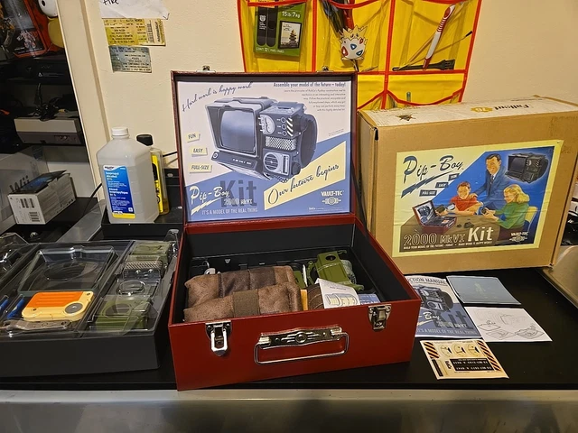 FALLOUT PIP-BOY 2000 MK VI Construction Kit - CIB Complete - Open Box ...