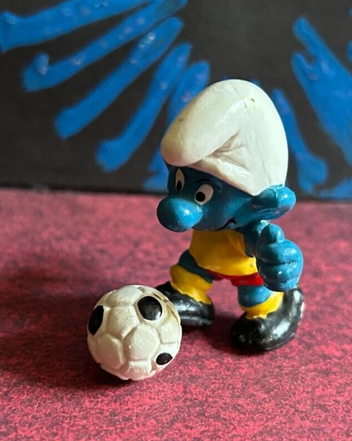 SCHLEICH SMURF FOOTBALL Player Smurfs Figure Peyo, Old, Collect £1.29 ...