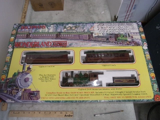 Trainz: Bachmann 25001 On30 Scale Wonderland Express Trainz, 41% OFF