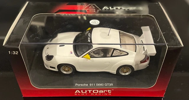 SPECIAL DEAL! AUTOART 1/32 Slotcar, Porsche 911 (996) GT3R, m. Licht ...
