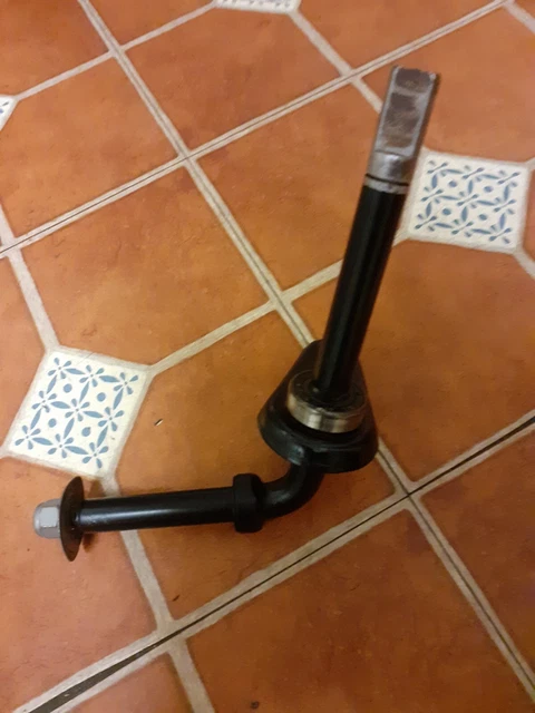 COUNTAX C500 RIDE ON MOWER stub axle o/s good condition freepost £24.99 ...