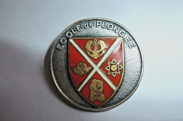 RARE INSIGNE MILITAIRE Marine École De Plongée Métal Et Émaillé EUR 79 ...