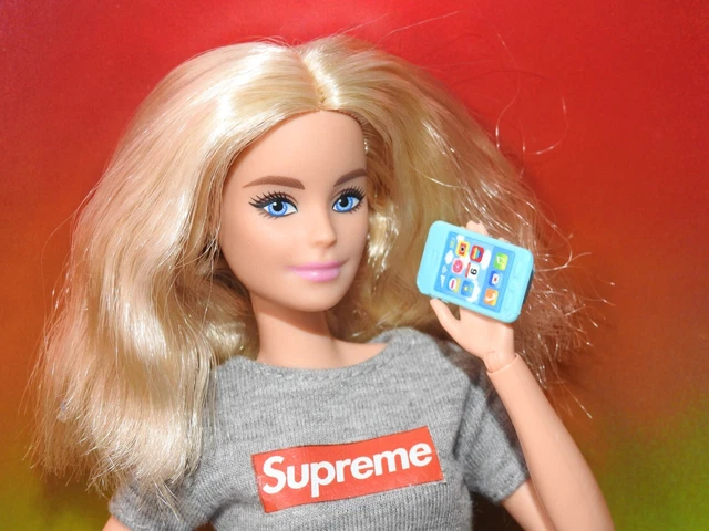 BARBIE DOLL AS New Handheld Accessory #4 Light Blue Iphone For Barbie ...