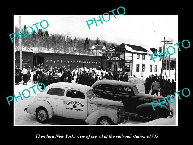 OLD LARGE HISTORIC PHOTO OF THENDARA NEW YORK CROWD AT RAILROAD STATION ...