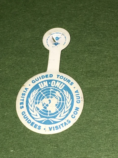 VINTAGE UNITED NATIONS UN-ONU Guided Tour Tab-fold Metal Button Pin £9. ...