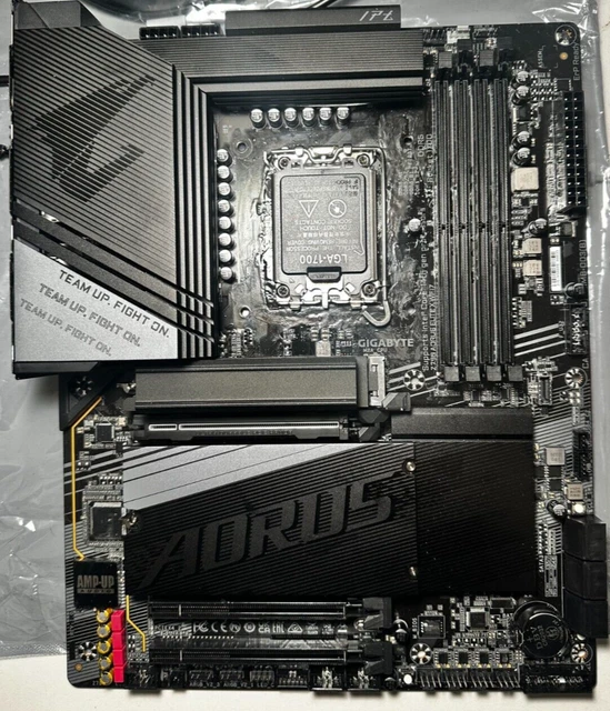 GIGABYTE Z790 AORUS ELITE X WIFI7 full set with box and access READ ...