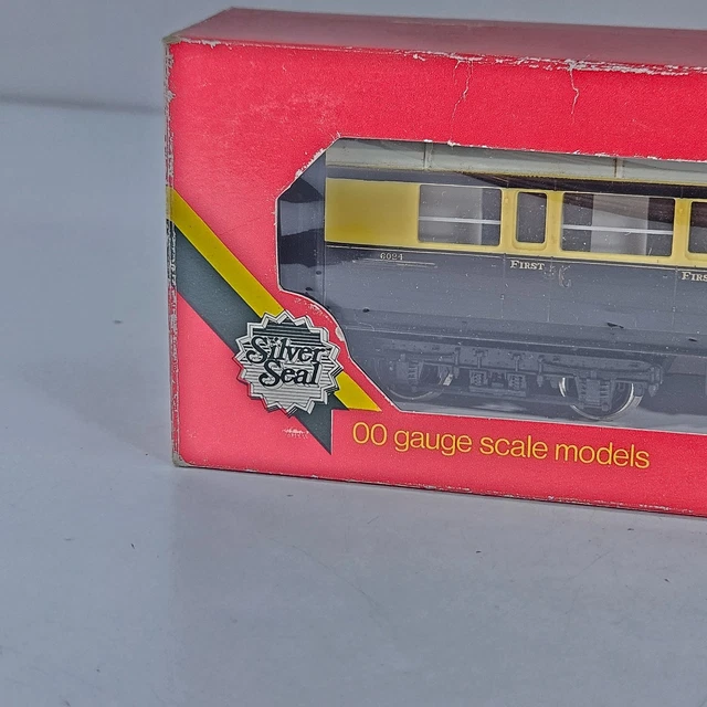 HORNBY MODEL NUMBER R.429 GWR 57' Corridor Composite Coach Diecast OO ...