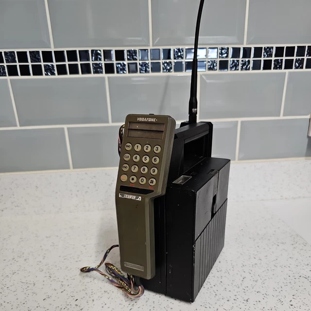 THE VERY FIRST mobile phone Racal Vodac ME 50TA 1981 £500.00 - PicClick UK
