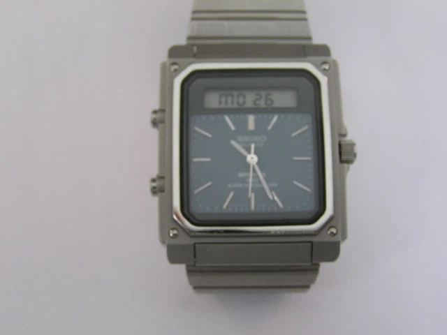 VINTAGE SEIKO SPORTS 100 Alarm-Chronograph Analog Digital Watch w/Band H557-520A EUR 133,53 ...